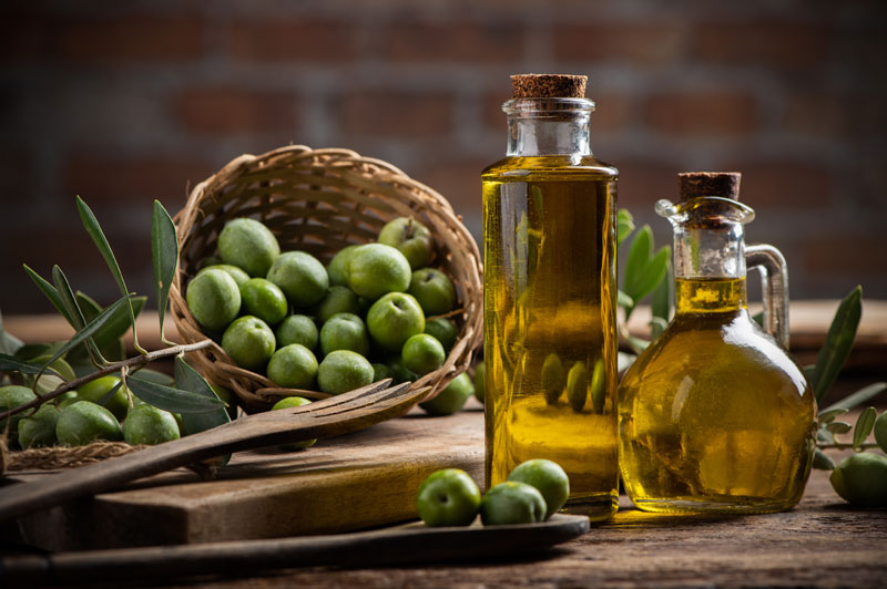 Huile d'olive bienfaits : les essentiels à savoir
